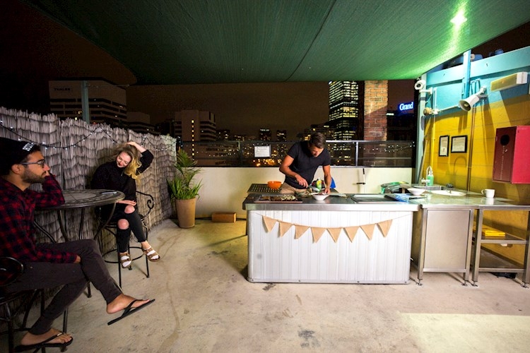 Melbourne Central YHA | Best Melbourne CBD Hostel