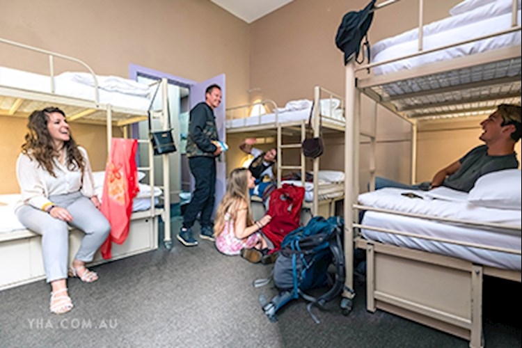 Melbourne Central YHA | Best Melbourne CBD Hostel